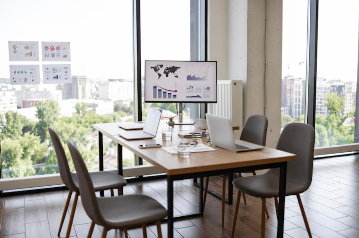 Maximize Productivity in a Small Workspace: Smart Solutions & Setup ...